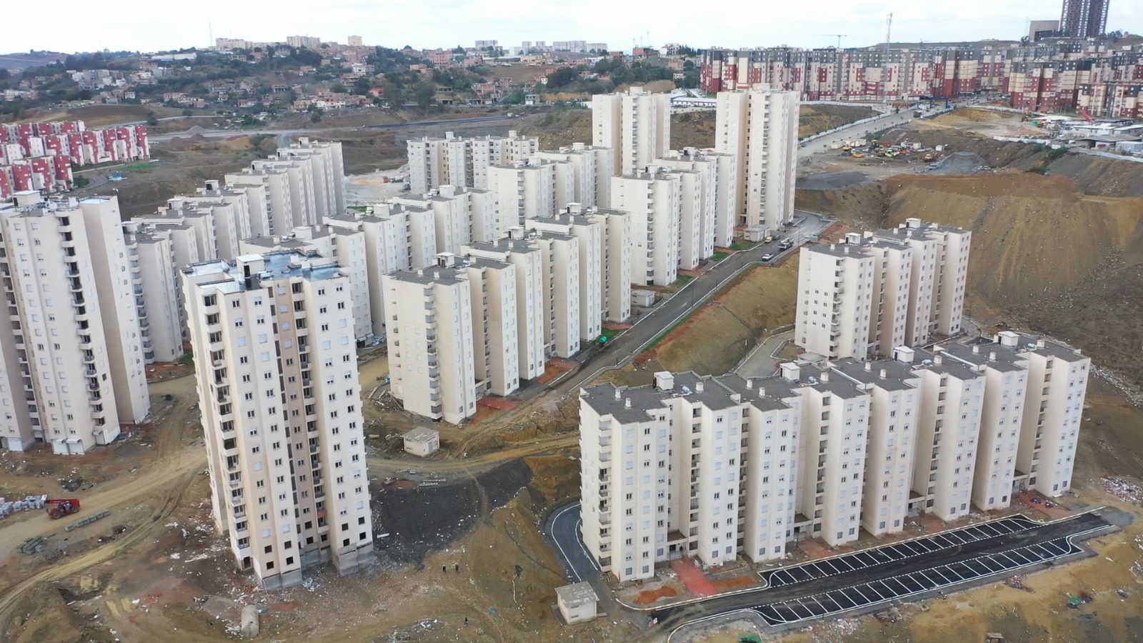 AADL 3 : lancement prochain de la réalisation de près de 1,4 million de logements | Radio Algérienne