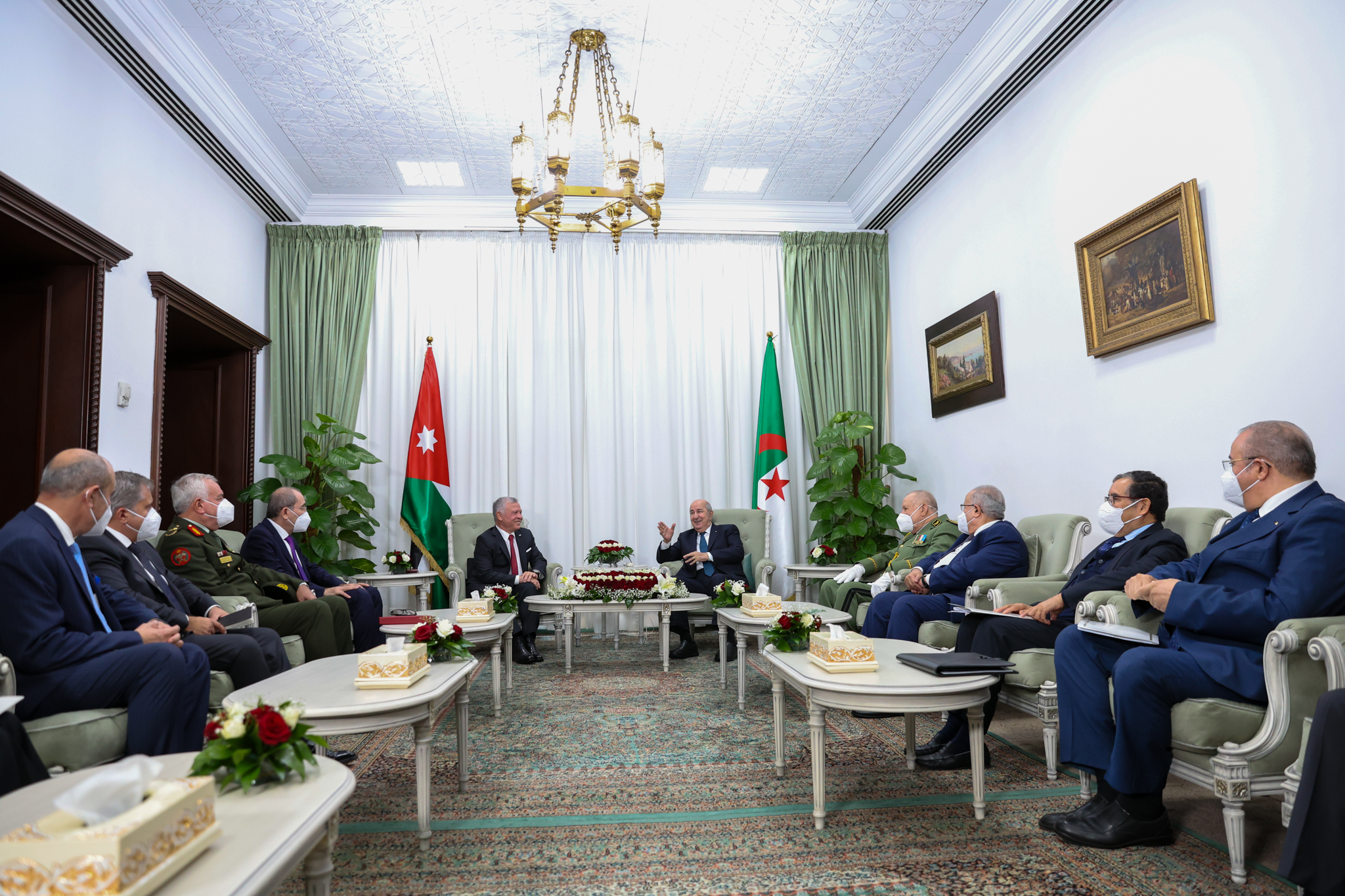Le Président Tebboune s'entretient avec le Roi Abdallah II de Jordanie ...